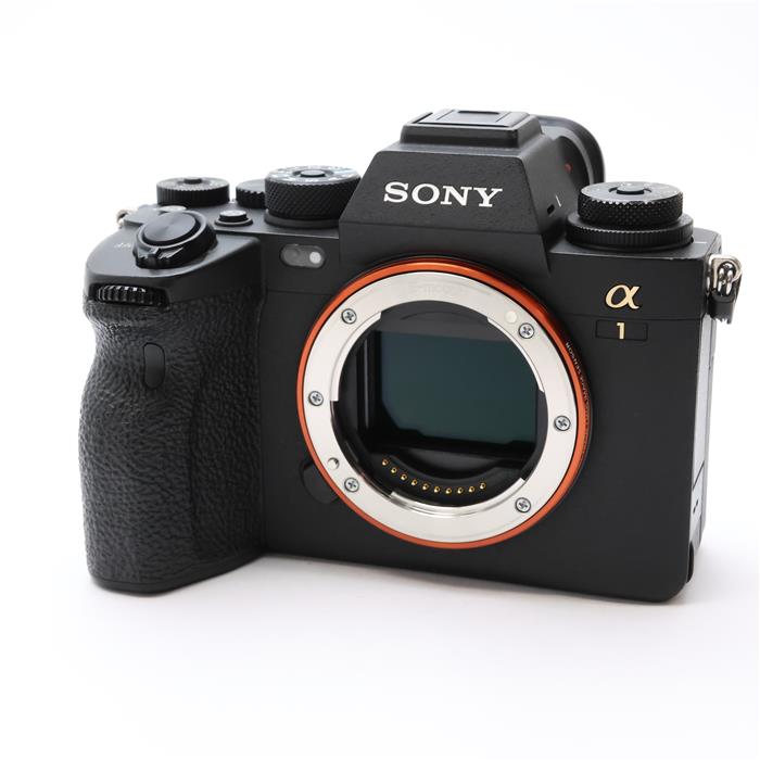 外観状態:並品 マップ保証期間:12ヵ月 付属品など:バッテリー・チャージャー・ACコード・USB-Cケーブル・ケーブルプロテクター【ココがポイント！】進化するプロの創造性に最先端技術で応えるフルサイズミラーレス一眼カメラ。有効約5010万...