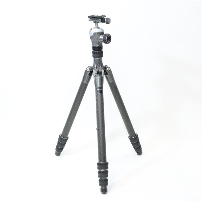 外観状態:美品 マップ保証期間:保証なし 付属品など:クイックプレート【ココがポイント！】独立したパンロックノブはもちろん、ボールロックノブの内側にフリクションコントロールノブを備え、機材重量に合わせ最適なフリクション設定が行え正確なフレー...