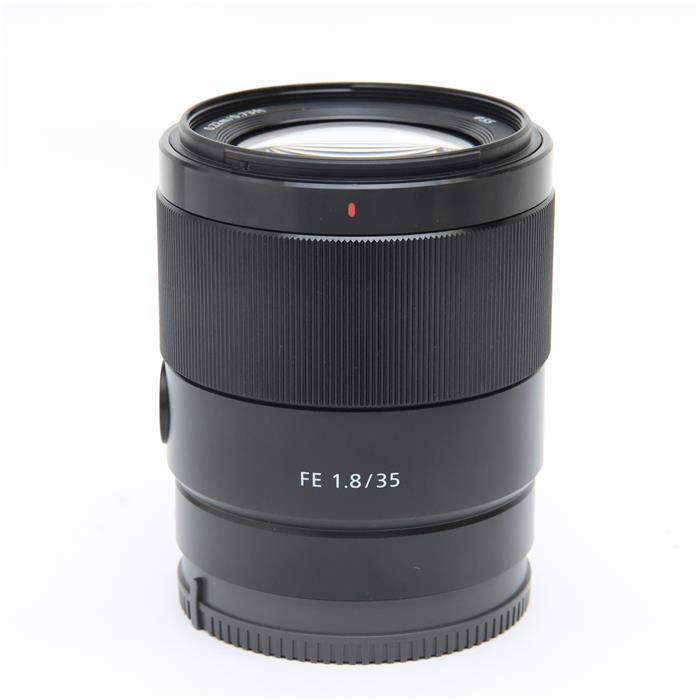 外観状態:良品 マップ保証期間:6ヶ月保証 付属品など:元箱・レンズフロントキャップ・レンズリアキャップ・レンズフード【ココがポイント！】開放F値1.8からの高い描写力と小型軽量設計で手軽に本格撮影を楽しめる焦点距離35mm、フルサイズ対応...