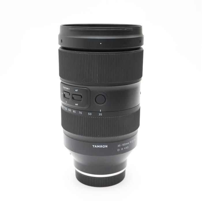 外観状態:並品 マップ保証期間:12ヵ月 付属品など:レンズフロントキャップ(社外品)・レンズリアキャップ(社外品)【ココがポイント！】広角端でF2、望遠端で開放F2.8の明るさを実現したズームレンズです。レンズ用ユーティリティソフトに対応...