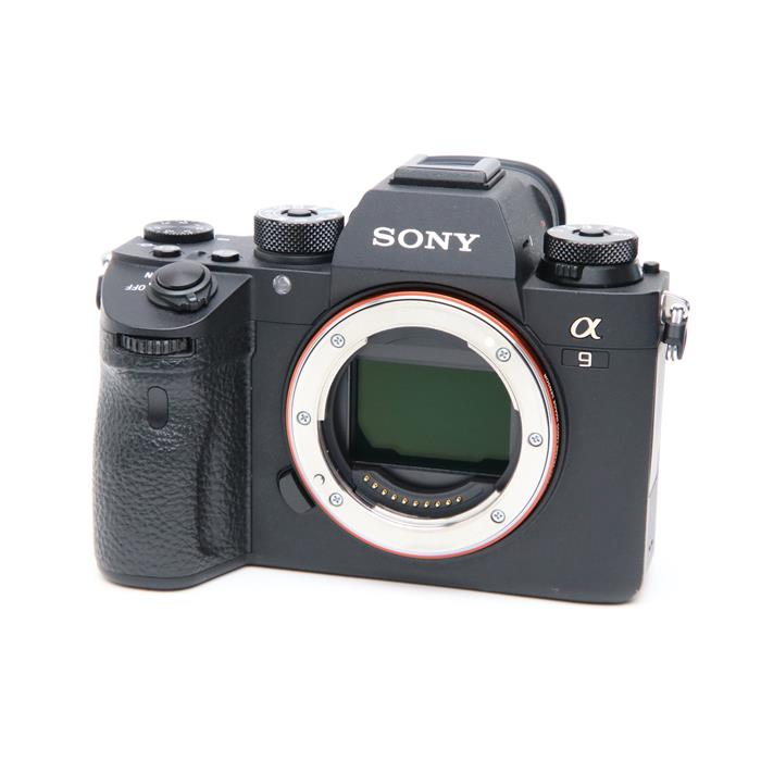 外観状態:並品 マップ保証期間:12ヵ月 付属品など:ストラップ・マイクロUSBケーブル・バッテリー・ACアダプター・チャージャー・ACコード・ケーブルプロテクター【ココがポイント！】「光を捉え続ける」革新的なシステムにより新次元の高速性能...
