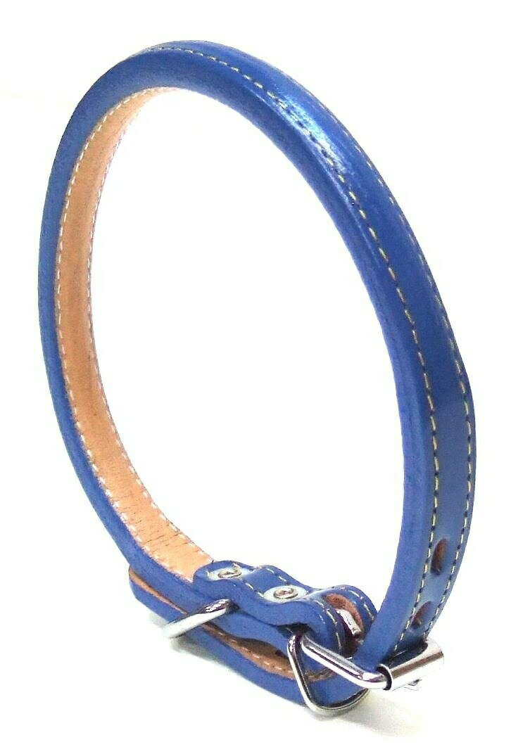 本革を二枚縫い合わせた丸型の毛切れが少ない首輪。天然牛皮製なので静電気が起こりにくい!【分類】 ベーシック首輪 【商品サイズ】 180×140×30(mm) 【完成サイズ】 130×130×10(mm) 【適応体重】 -20(kg) 【材質...