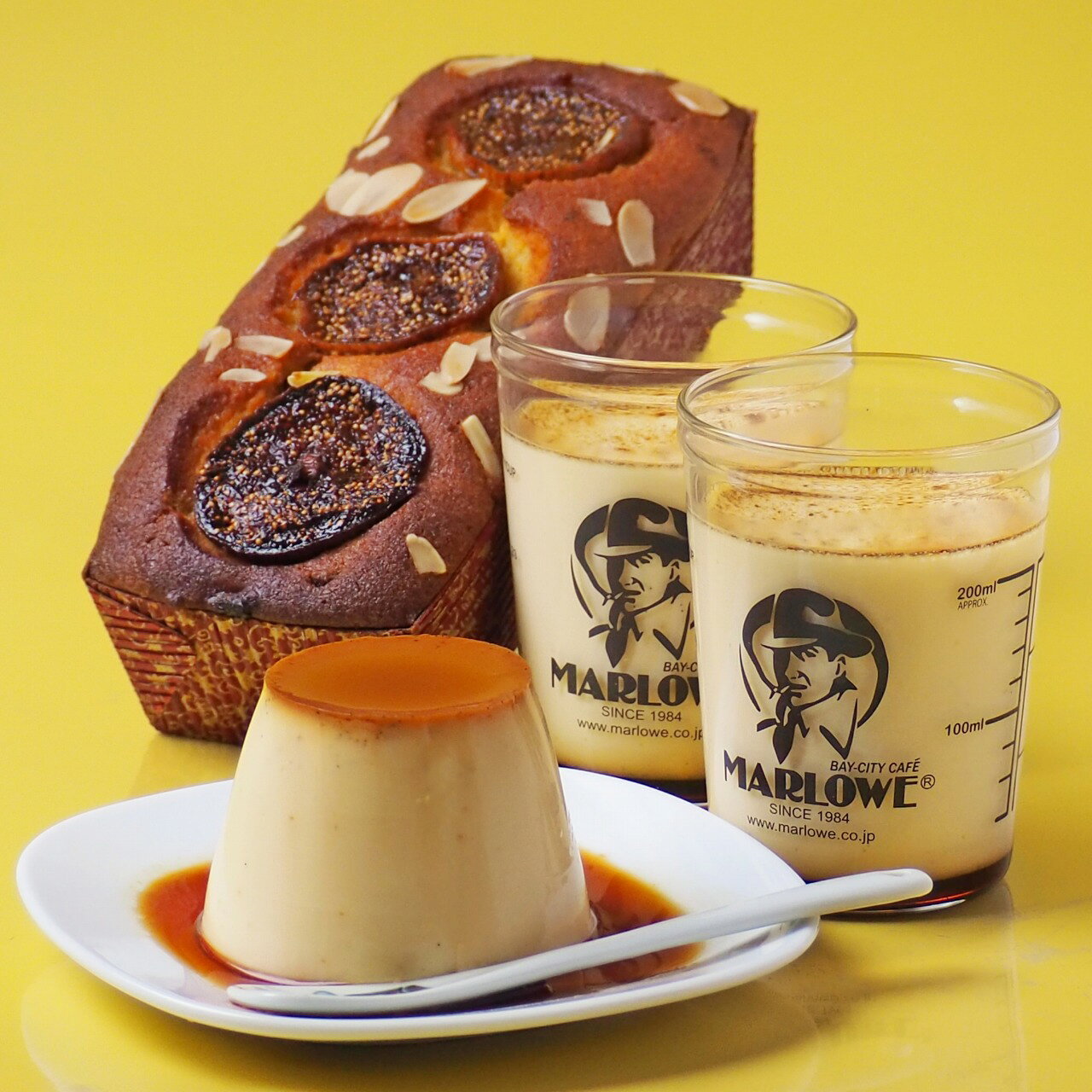 ギフト対応北海道フレッシュクリーム3個といちじくのパウンドケーキのセット アーモンドプードル100%のパウンドケーキの生地の中にはいちじくがたっぷり入っています。 いちじくのケーキはめずらしいというお声が多く、 栄養価の高いいちじくは女性の...