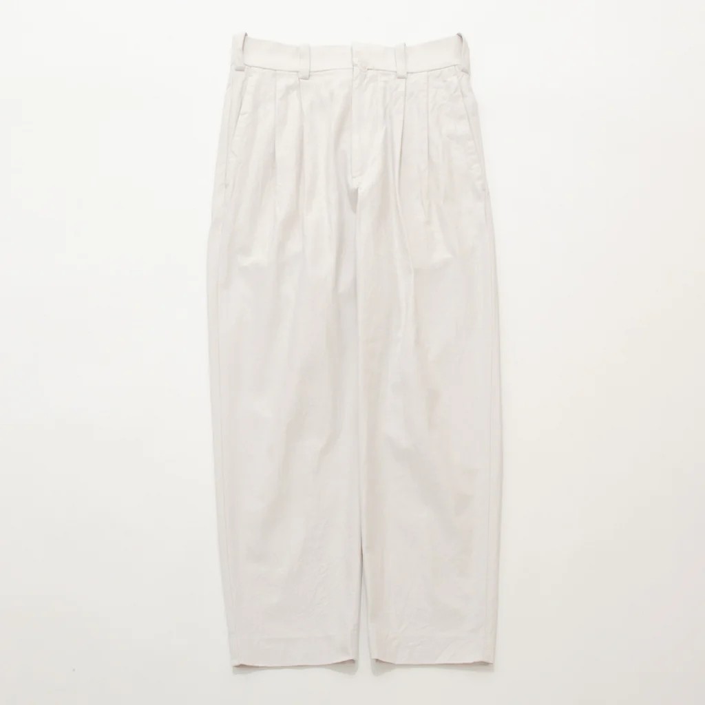 ,,,,,,,,,,,,,,,,,,YAECA Chino Cloth Trousers Two Tuck StraightヤエカYAECAChino Cloth Trousers Two Tuck Straight生地を織るとき、糸にテン...