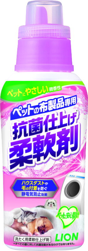 [商品サイズ(mm)]72×52×203[単品重量(g)]420 [原材料]風合い向上剤、安定化剤、界面活性剤（ポリオキシエチレンアルキルエーテル）、除菌・抗菌剤、香料[商品説明]ニオイの原因となる菌の増殖を防ぐ抗菌効果があるペット衣料専用...
