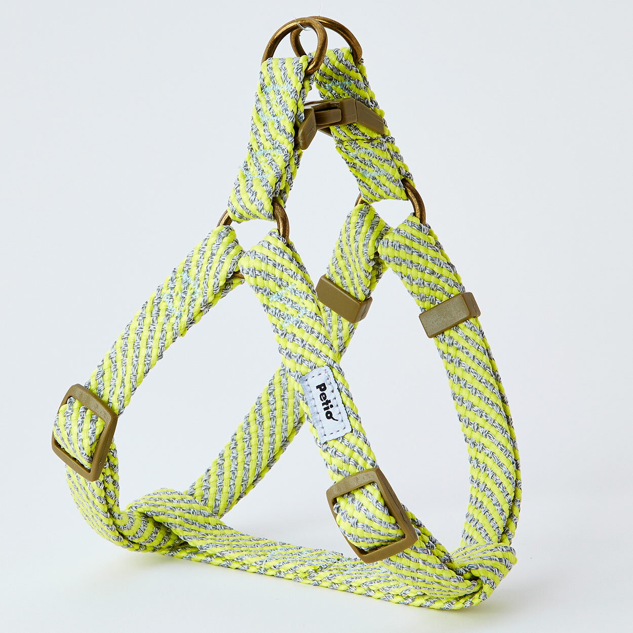 [商品サイズ(mm)]85×20×205[単品重量(g)]37 [原材料]ポリエステル[商品説明]凄く光る両面反射テープを使用した優しい手触り[使用上の注意]●本品は犬用です。犬以外には使用しないでください。●事故防止のため、適応サイズ・適...