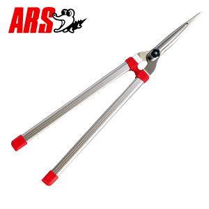 全長：650mm 質量：655g 刃の長さ：150mm ●高炭素刃物鋼 ●特殊表面処理 ●角度付グリップ ●調節式ダイヤルナット ●アルミパイプ ●刃カバ—付 特徴 特殊形状アルミパイプで軽くて強い刈込鋏です。垣根の整枝に好適です。 その他...