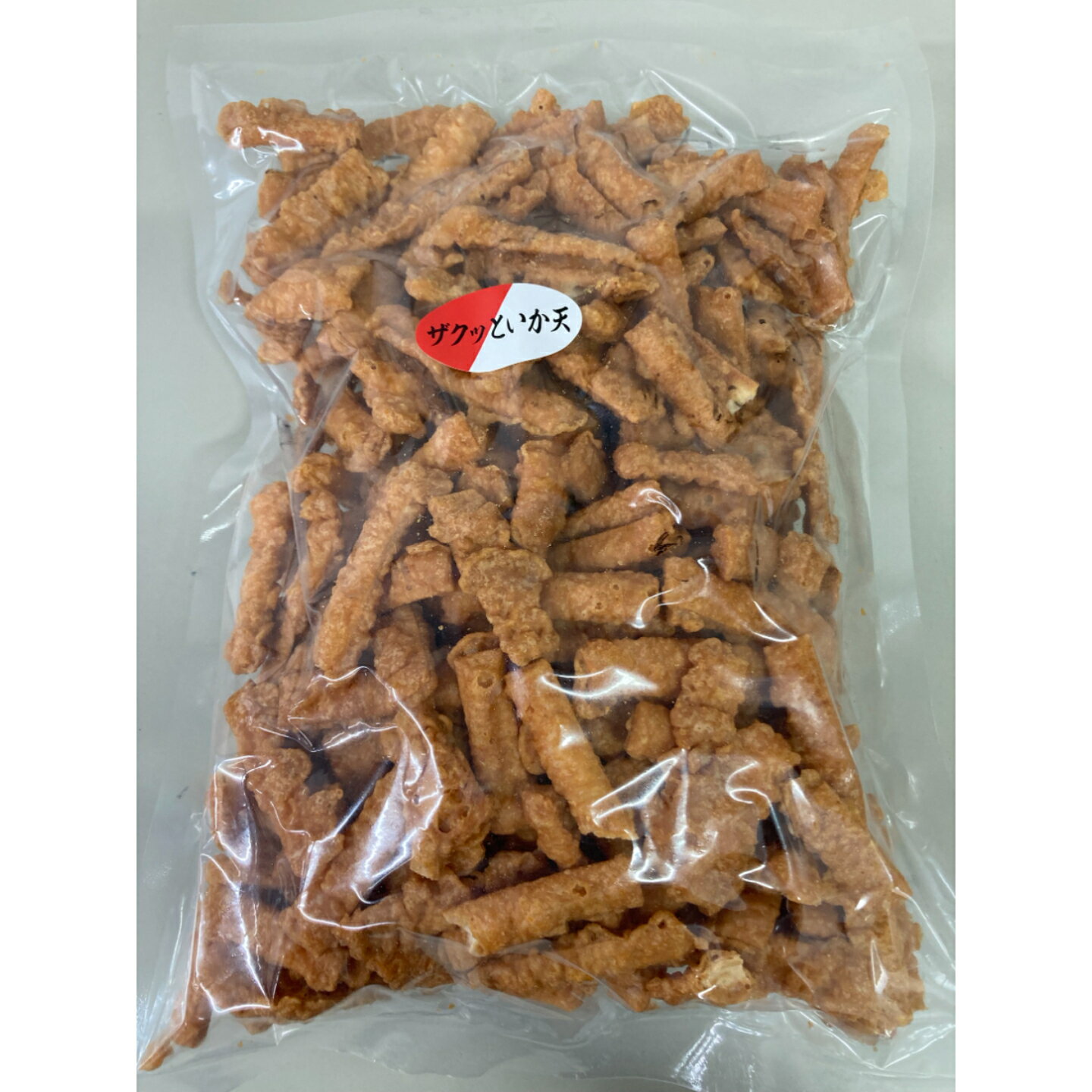 商品情報名称魚介類加工品原材料名小麦粉（国内製造）、植物油脂、魚肉加工品［魚肉すり身、植物性たんぱく（大豆を含む）、食塩、砂糖、植物油脂、するめ粉（いかを含む）］、でん粉、パン粉、食塩、卵白（卵を含む）／加工デンプン、卵殻Ca、調味料（アミ...