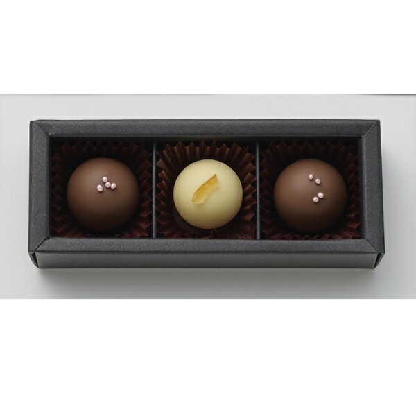 ■説明小田原産在来梅「十郎梅」の梅酒と、神奈川県藤野産の柚子を使ったリキュールを使用したトリュフの詰合せ。■商品詳細内容量：3個賞味期限：製造日より90日温度帯：常温便でお届けいたします。特定原材料：乳成分、大豆保存方法:常温商品記号:MO...