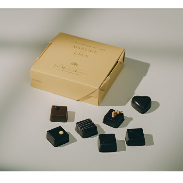 ■説明4カ国のカカオ産地の個性と素材の絶妙なマリアージュを愉しむアソート■商品詳細内容量：9個入賞味期限：2026年3月31日温度帯：常温便でお届けいたします。特定原材料：小麦・乳成分・アーモンド・りんご商品記号:JM9アルコール度数:不使...