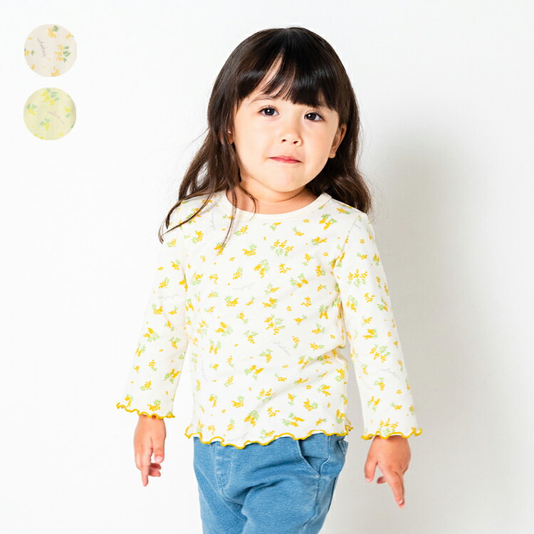 春らしいイメージの小花柄、ミモザ柄の総柄プリントの長袖Tシャツ、ロンT。1枚で着ても、ジャンスカなどのインナーにもオススメなアイテム。安心の日本製でギフトやプレゼントにもオススメ！【アイテム】長袖　ロングスリーブ トップス　シンプル ガーリ...