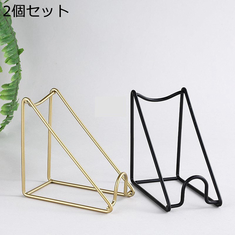 　　　 ◆◇◆人気の秘密◆◇◆ サイズ：15.5*9*15.5cm 素材:鉄製 ワインを斜め置きできるディスプレイ用のラックです。シンプルな針金の加工品ですが、安定感に優れています。三角形のサポート設計と太いワイヤー径により、ワインボトルを...