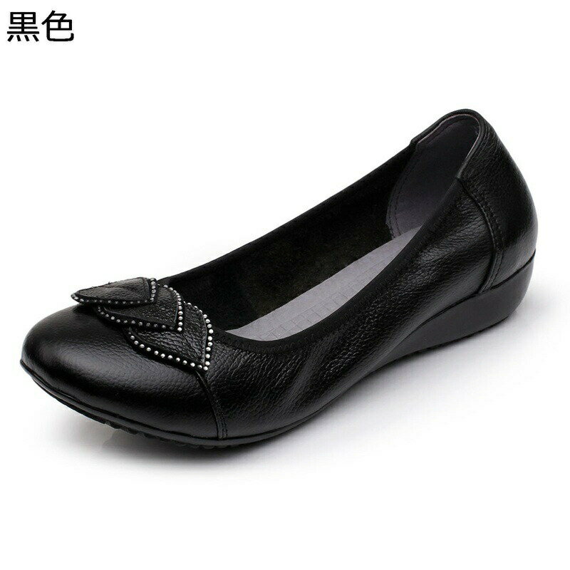 　　　 ◆◇◆人気の秘密◆◇◆ 【おしゃれ】甲の部分に宝石を散りばめたような豪華なフラットシューズです。上品なラインストーンがおしゃれに足元を彩ってくれるペタンコシューズ。 【スリッポンタイプ】スリッポンタイプなので、気軽にサッと履けるので...