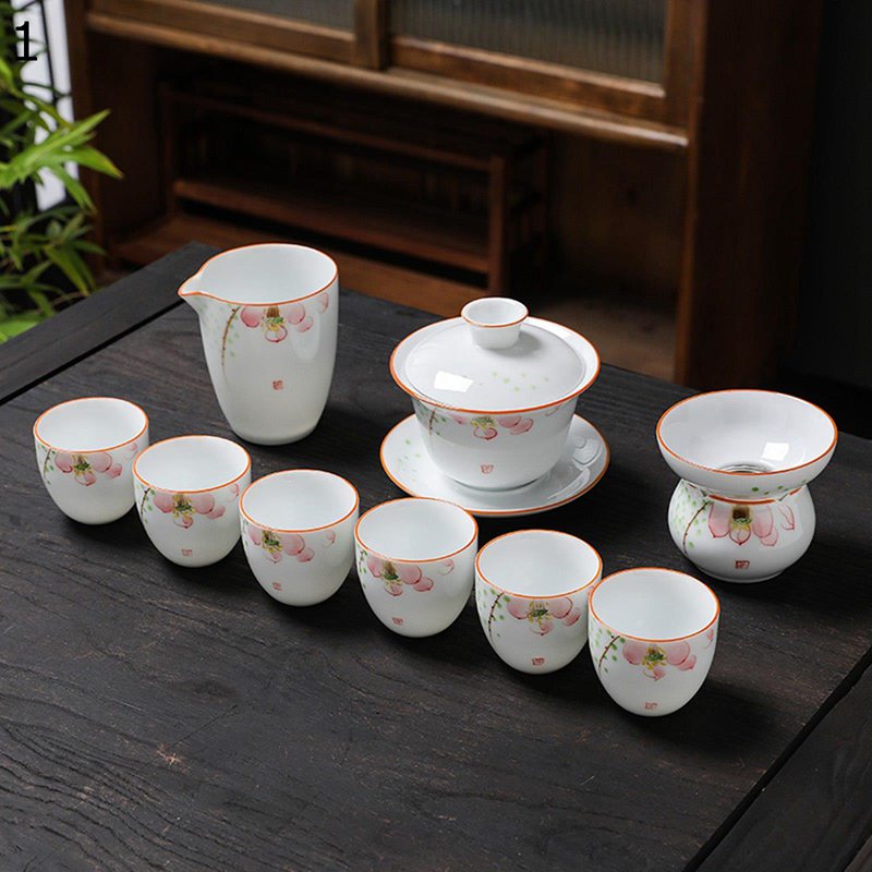 　　　 ◆◇◆人気の秘密◆◇◆ ?ガイワン：約11.6*9.9cm/200ml フェア/インフューザーポット：約8.1*9.1cm/250ml 湯呑み：5.4*5cm/80ml 茶こし：8.5*6.8cm ?手作りセラミック：中国ヴィンテー...