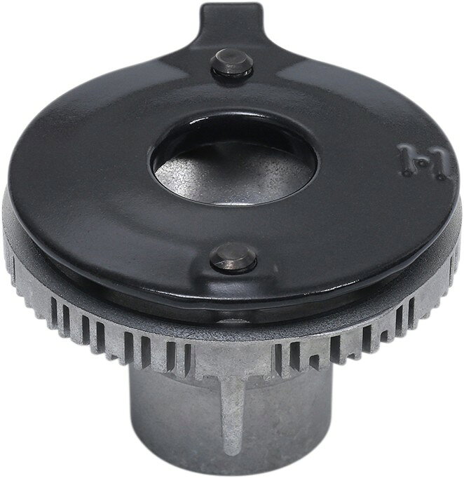 【仕様】●サイズ：外径65mm／内径24mm（キャップカバー部） 高さ（最大）46mm●材質：アルミ（バーナーキャップ部）●色：シルバー（バーナーキャップ部）／黒（キャップカバー部）※キャップカバー中央に穴あり【ハーマン品コード】LW0Z3...