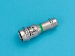 【一般配管用ステンレス鋼管対応継手-セーフティー機能付プレス式継手】●セーフティーエッジ：パイプの差し込み不足があってもシール材外側のエッジ効果で、水圧試験でリークしない限り、充分な引抜阻止性能(SAS322規格)を有します。●セーフティー...