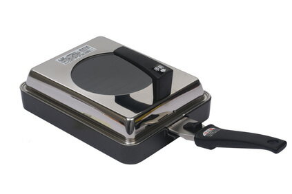 SIセンサーコンロのために開発されたグリルパン！※IHクッキングヒーターではご使用できません。【仕様】●サイズ：幅200mm×奥行470mm（取手部分含む）×高さ119mm（ふた取手部分含む）●材質：アルミダイキャスト（本体）／ステンレス×...