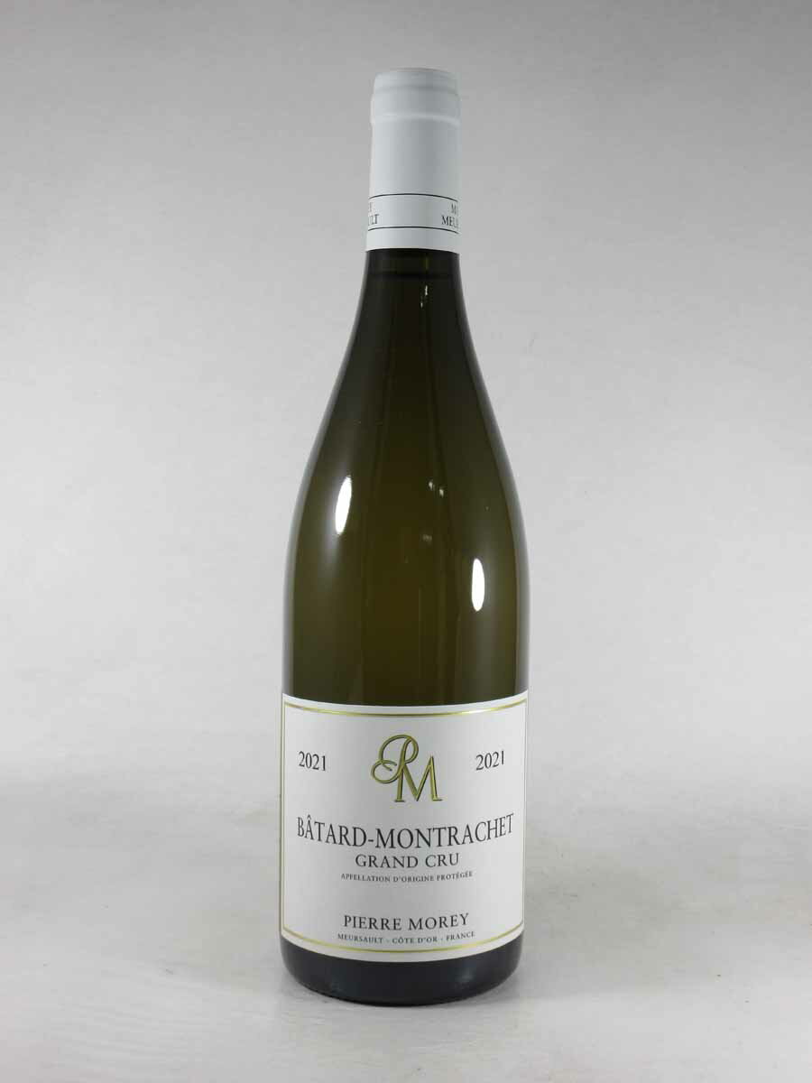 商品説明ドメーヌが所有する区画はバタールの最上部、ル・モンラッシェの真下。バタールとしては比較的浅い土壌で、すぐ下に石灰岩の母岩が横たわる。きわめて力強く、粘着性のあるリッチな味わいだが、同時にミネラルも強く感じられる。熟成のポテンシャルは...