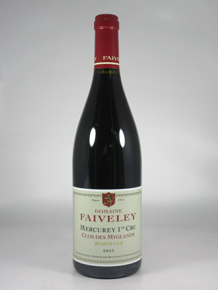 商品説明フェヴレが単独で所有する6.31haのプルミエ・クリュ。最も古い樹は61年に植えられている。深みのあるルビー色。ラズベリーやダークチェリーなどの果実香に、樽熟成による香ばしいオークのフレーバーが溶け込む。コート・ドールの赤にも負けな...