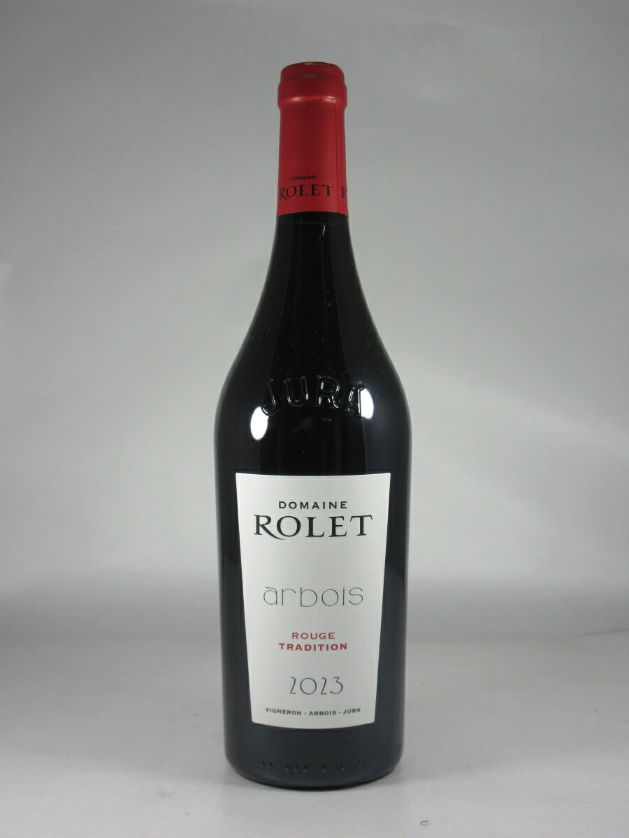 商品説明手摘みで収穫し丁寧に選果を行う。それぞれの品種の個性を保持するため別々に樽で12か月熟成する。瓶詰め3か月前にアッサンブラージュ。商品情報色・タイプ:赤/辛口品種:プールサール 40%/トルソー 30%/ピノ・ノワール 30%容量:...