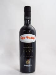 商品説明ロドリゲス家の貯蔵庫で40年以上寝かされた古酒。パロミノ100％。深みのあるマホガニー色をし、香りは複雑。アーモンドや胡桃、そしてスパイスのニュアンス。味わいのまた複雑で凝縮感のある辛口。アフターの長さは驚異的。瞑想とともに味わうシ...