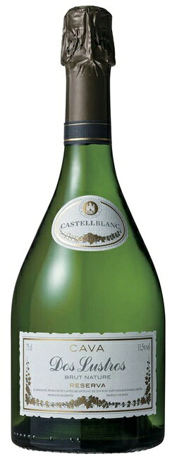 スペインの伝統と情熱が息づく「カステルブラン ドス・ルストロス ブランコ」は、爽やかな果実味と心地よい酸味が魅力の白ワインです。 グラスに注ぐと、レモンやグレープフルーツを思わせる柑橘系の香りに、青リンゴや白い花を連想させるフレッシュなアロ...