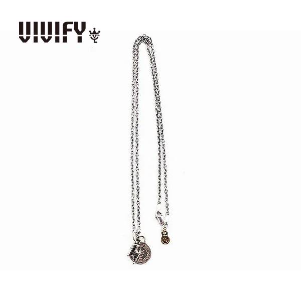 商品情報商品情報ストーンを敷詰めたパヴェライトニングとVIVIFYオリジナルコインの重ね付けトップに、留め具部分にVIVIFYロゴチャームがついたシルバーチェーンのセットネックレスです。ライトニングの縁はVIVIFYらしいユラユラとしたテク...