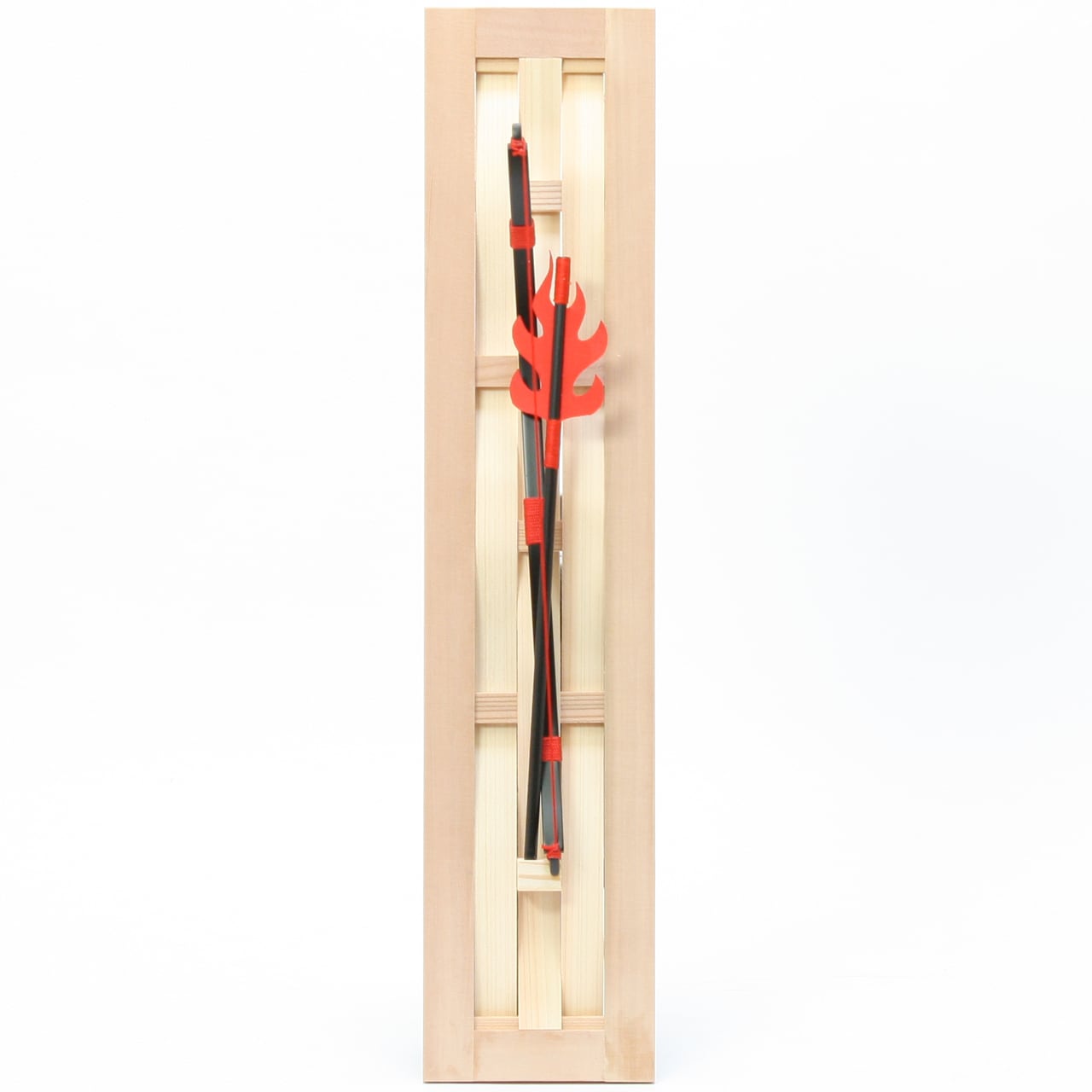 詳細 本格的な弓・矢・装飾はそのままに、奥行きを抑えたスリム設計で、リビング・玄関・廊下などどんな空間にもすっきりと調和。壁に掛けるだけで、現代インテリアにも自然になじみます。 コンパクトでありながら存在感があり、贈り物にも最適。 飾り場所...