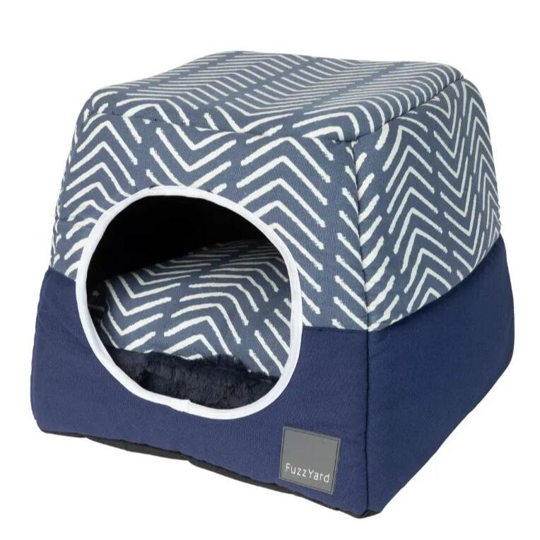 小型犬、猫用　Cubby(カビー)　サカトン Cubby(カビー)とは、アメリカやヨーロッパで使われる、子供が遊ぶ独立した小屋のこと。 立体でカドラーとしても、たたんでベッドとしても。 猫、小型犬に。 洗濯機で丸洗いができて非常に衛生的。（...