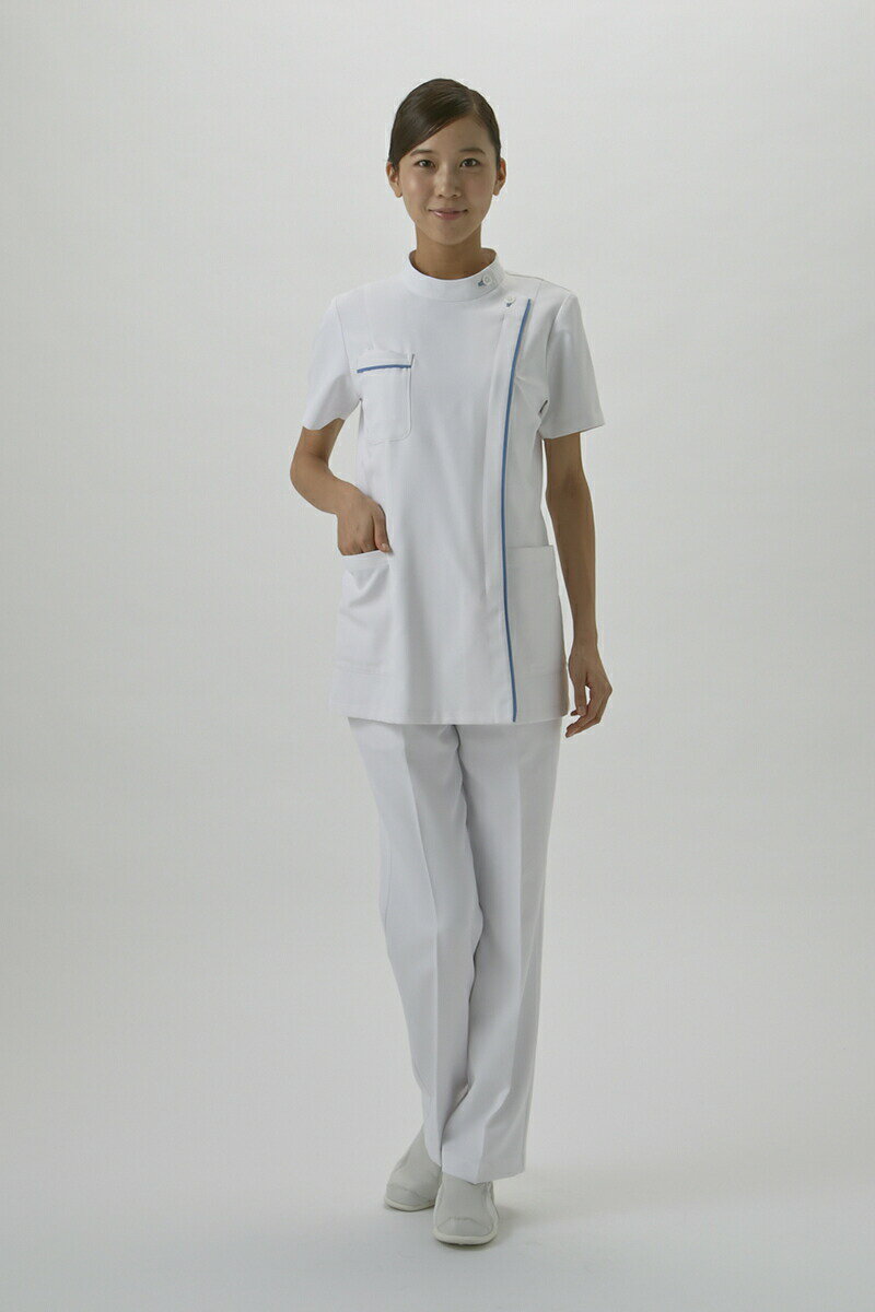 ●定番のケーシーをフレッシュにアレンジ。スカイブルーのテープと釦ホールが若々しいイメージ。●ファインパラセアフィット(ポリエステル100%)●EL：バスト112肩巾44袖丈22着丈71松吉医科器械｜総合カタログ｜医療・介護・ドクター・ナース