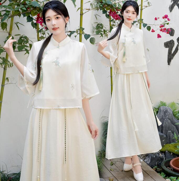 商品名 立ち襟ブラウス 中華風 レディースブラウス 七分袖チャイナ 大きい裾 色 写真色 サイズcm M バスト96　着丈50　袖丈38　スカート丈89　ウエスト68-90 L バスト100　着丈51　袖丈39　スカート丈89　ウエスト68...