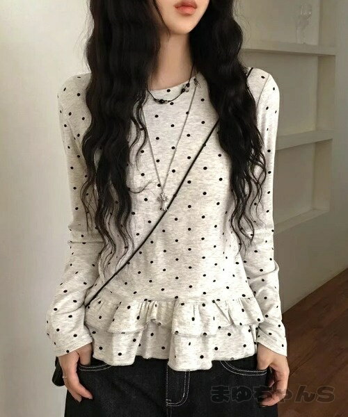 商品名:フリルドット柄ス カテゴリ:ス>Tシャツ/カットソー 素材:ポリエステル95%，ポリウレタン5% カラー:グレー サイズ:FREE キーワード:tシャツ レディース ドット フリル 長袖メーカー希望小売価格はメーカーサイトに基...