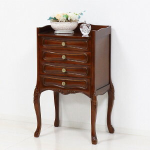 クロシオ ルイ 4段チェスト 28599 クロシオ ルイ アンティーク風 4段チェスト 高級木材マホガニーを使用した贅沢な逸品。ヨーロピアンテイストが優雅に空間を彩ります。アンティーク調の取っ手、滑らかな曲線が優雅な猫脚など、細部にまでこだ...