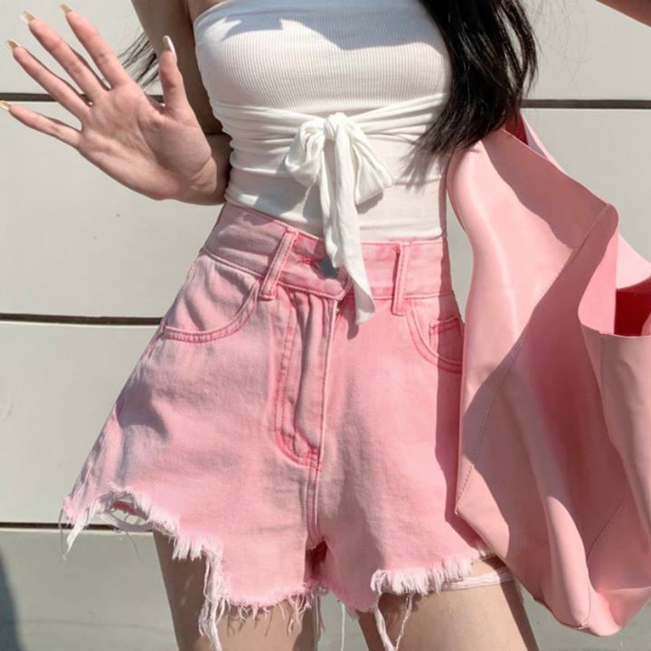 ピンクダメージデニム デニムピンクが可愛いダメージデニム不規則エッジがpopでオシャレです＾＾ハイウエストで脚長効果もあり、スタイルアップ効果抜群♡【カラー】デニムピンク【サイズ】S：ウエスト64cm　ヒップ88cm　丈33c...