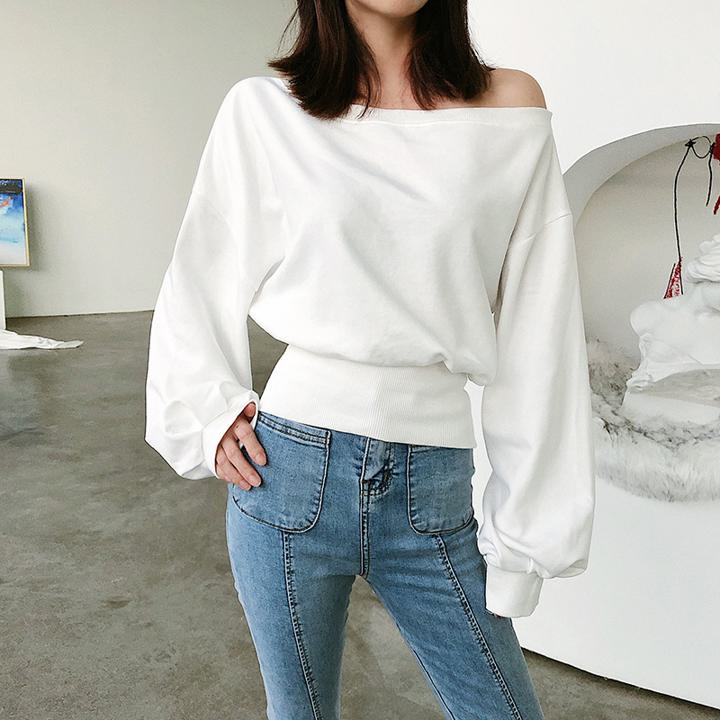 素敵なトップスのご紹介です★デートやお出かけにぴったりな1枚＾−＾☆モデル身長160cm☆☆ご不明な点がございましたらお気軽にお問い合わせくださいませ^^☆★お色：ブラック・白・グリーン・カーキサイズ：S/M★素材：コットン混紡・伸縮性：有...