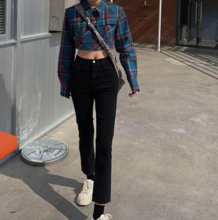 ハイウエストでスタイルアップ。カジュアルな雰囲気で着用できるアイテム。色展開 ブラックサイズ S M L XLサイズ(cm)S /着丈　 96 /ウェスト 64M /着丈　 97 /ウェスト 68L /着丈　 98 /ウェスト 72XL /...