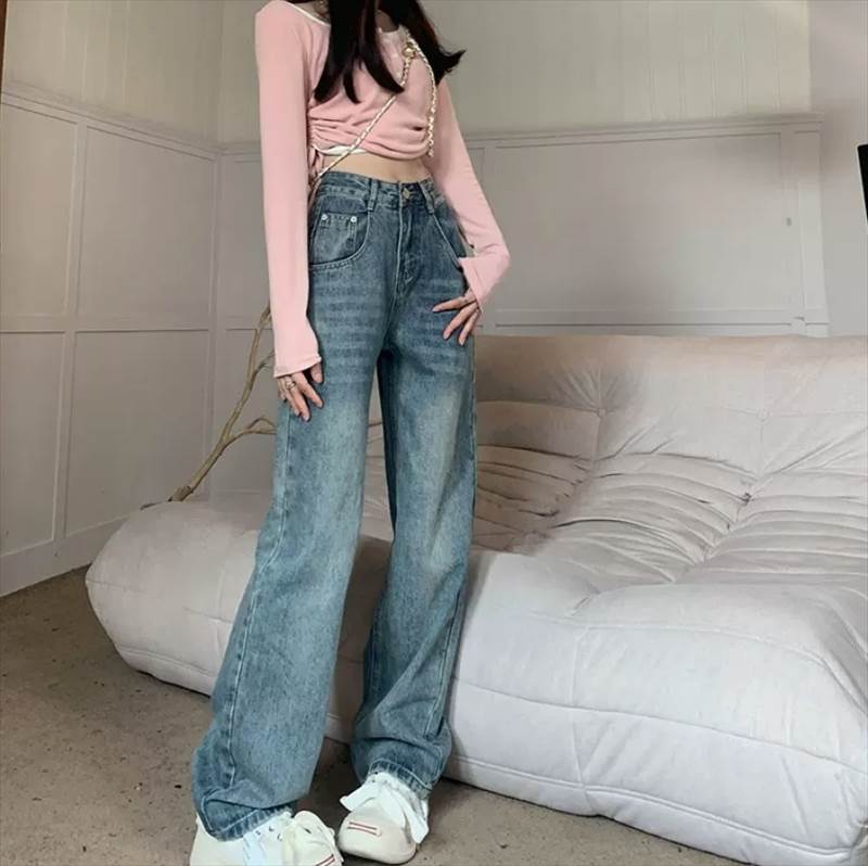 ハイウエストでスタイルアップ。カジュアルな雰囲気で着用できるアイテム。色展開 ブルーサイズ XS S M L XLサイズ(cm)XS /着丈　 98 /ウェスト 61S /着丈　 99 /ウェスト 65M /着丈　 100 /ウェスト 69...