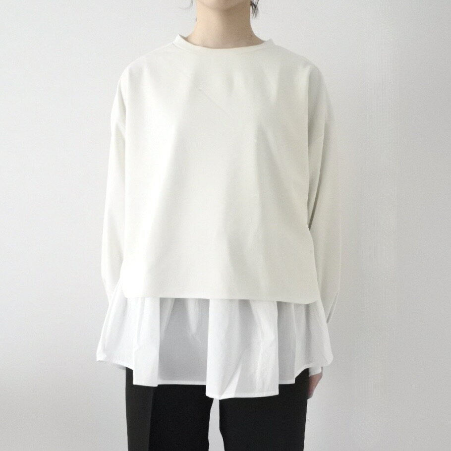 商品情報ブランドOMNESカラーアイボリー（インナー/ホワイト）サイズアウター 着丈（前54cm 後ろ61cm）身幅62cm　肩幅62cm　袖丈46cmインナー 着丈75cm　身幅45cm　肩幅36cm素材アウター本体/ポリエステル96%　...