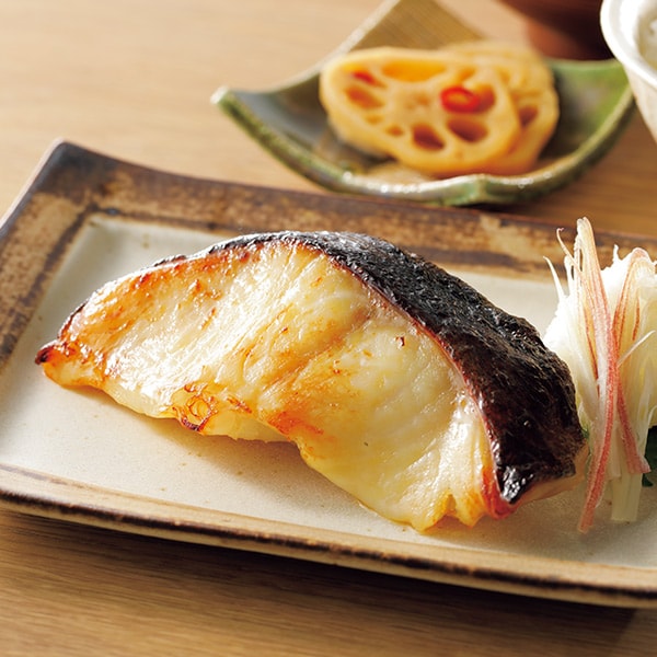 銀だらの旨みと味噌の甘みが贅沢な逸品【アラスカ産銀だら使用】創業明治24年北海道の老舗「福山醸造」の味噌使用。北海道の漬魚メーカーが脂乗りの良い銀だらを厳選し、北海道の老舗味噌メーカーの味噌を使い、じっくりと漬けました。身ふっくら！スペック...