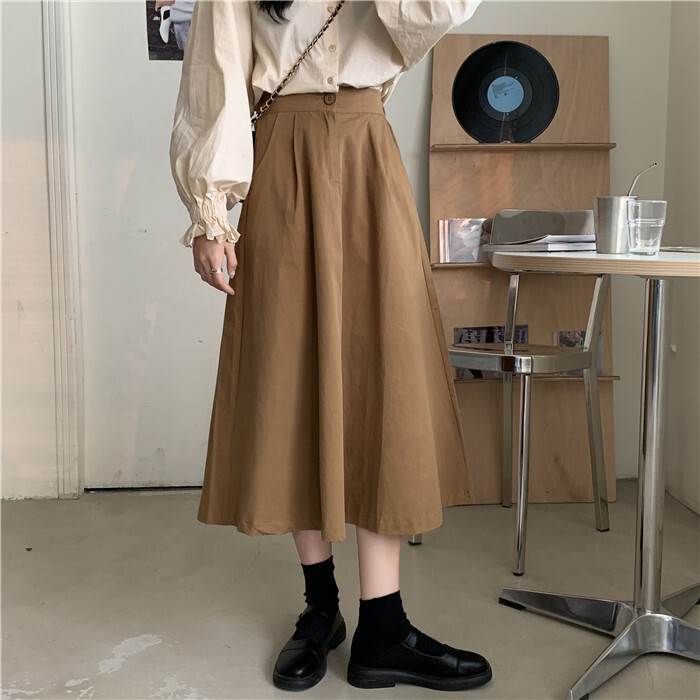 abc-2605【商品説明】カジュアルにも上品にもなれるフレアースカート！！フレアラインのシルエットをより綺麗に出してくれるスカートです！！シンプルなデザインなので柄物のトップスとの相性も良いです♪【カラー】・ブラック・ベージュ【サイズ】・...