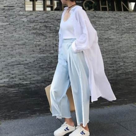 abc-3985たっぷりとしたシルエットでリラックス感があり、着るだけでサマになります。前を開けて着るとさらに抜け感が生まれ、涼やかな印象に。【カラー】ホワイト【サイズ】cmS　M　L　XL　2XL※平置き。1-3cmほどの誤差がある場合が...