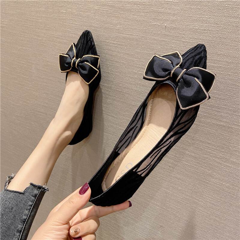 abc-4210すっと脱ぎ履き出来るうえに上品に見える大人デザイン。きれいめに履けるので大人っぽく履けて、ラフなコーデもグッとこなれた印象に。スカートやパンツ、どんなスタイルにも合わせやすい調整役になってくれます。【カラー】ブラック、ベージ...