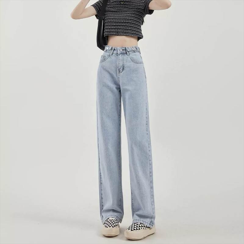 シンプルカジュアルなスタイルにぴったり、ストレートデニムパンツ。程よいワイドなシルエットでラフ感もあり、ハイウエストで脚長効果も抜群です。ベルトループにもこだわりのオシャレなポイントあり。着回しやすいライトブルーとレトロブルーの2色展開で、...