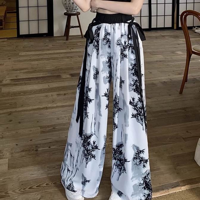 中国風のデザインがおしゃれなワイドレッグパンツ大きめのリボンが大人可愛いデザインですハイウエストなので脚長効果も抜群です色展開 ホワイトインク ブラックインク インクレイトアプリコットサイズ S M L XL 2XLサイズ(cm)S /ズボ...