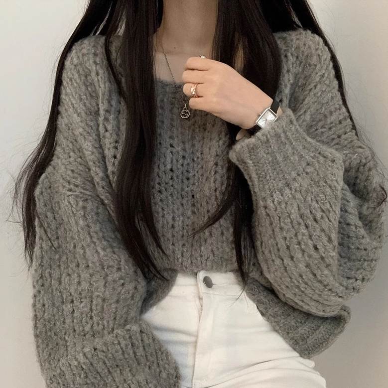 フワフワでかわいいニットセーターゆったりとしたルーズなシルエットで普段使いにもお出かけにもぴったりのアイテムです色展開 グレー オフホワイト グリーン イエロー コーヒーサイズ フリーサイズサイズ(cm)フリーサイズ /着丈 47 /バスト...