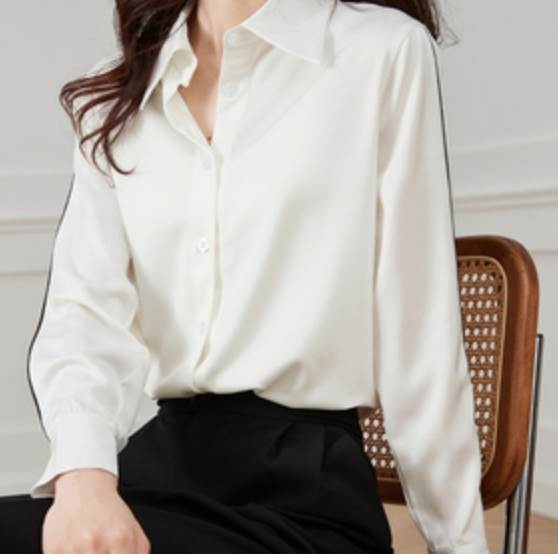 袖のデザインが可愛いシャツ。マルチに使いやすいシャツ。色展開 ホワイトサイズ S M L XL 2XLサイズ(cm)S /着丈 61 /バスト 96 /肩幅 38M /着丈 62 /バスト 100 /肩幅 39L /着丈 63 /バスト 1...