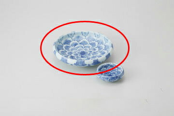 商品の仕様●染付ボタン 丸型刺身鉢●15.2×4cm●1個※商品画像はイメージです。複数掲載写真も、商品は単品販売です。予めご了承下さい。※商品の外観写真は、製造時期により、実物とは細部が異なる場合がございます。予めご了承下さい。※色違い、...