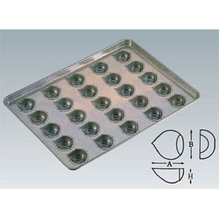 商品の仕様●材質：ブリキにシリコン加工●サイズ：外寸（mm） 高さ（mm） 単品内寸（mm） 545×395×53 A60×B60×H28●頁：0023●品番：11※商品画像はイメージです。複数掲載写真も、商品は単品販売です。予めご了承下さ...