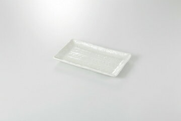 商品の仕様●粉引 焼物皿●21.2×11.5×1.9cm●1個※商品画像はイメージです。複数掲載写真も、商品は単品販売です。予めご了承下さい。※商品の外観写真は、製造時期により、実物とは細部が異なる場合がございます。予めご了承下さい。※色違...