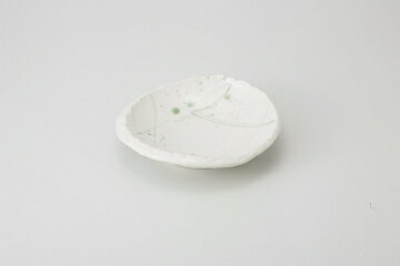 商品の仕様●緑彩しぶき 岩渕浅鉢●19.2×18.5×4.6cm●1個※商品画像はイメージです。複数掲載写真も、商品は単品販売です。予めご了承下さい。※商品の外観写真は、製造時期により、実物とは細部が異なる場合がございます。予めご了承下さい...